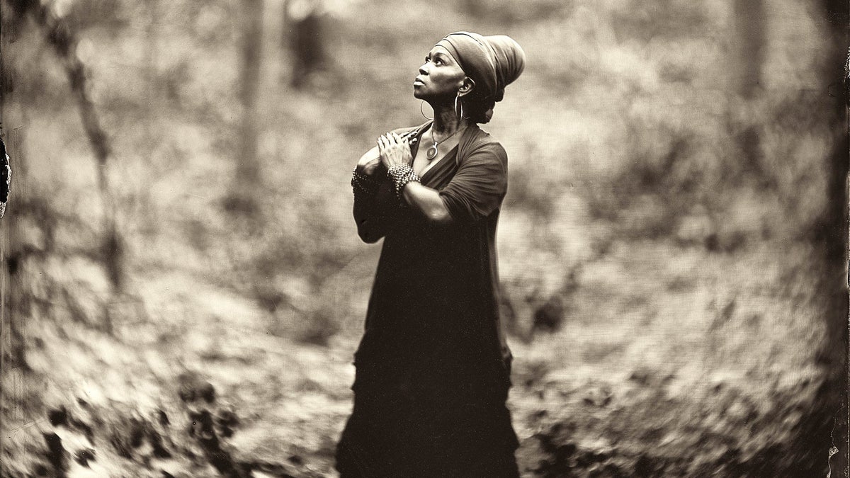 These Photos of Famous Yogis will Inspire You to Find Your Light